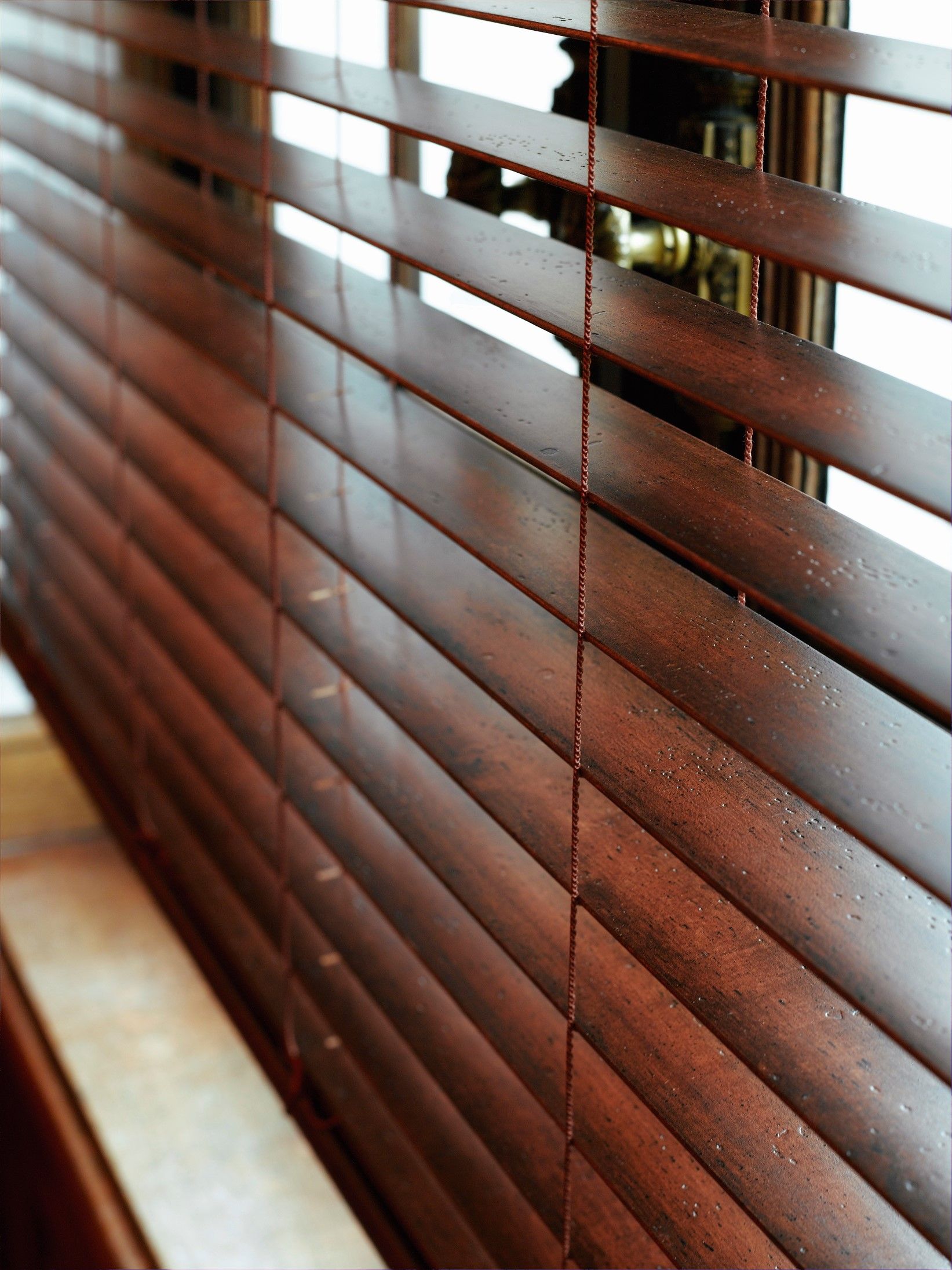 Venetian Blinds for Windows | Bespoke Venetian Window Blinds